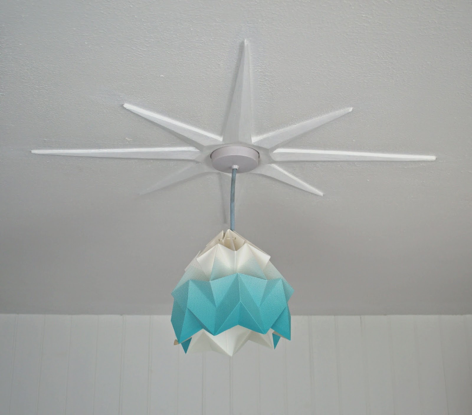 nostalgiecat: Starburst ceiling rose DIY: Adding a mid-century style ...