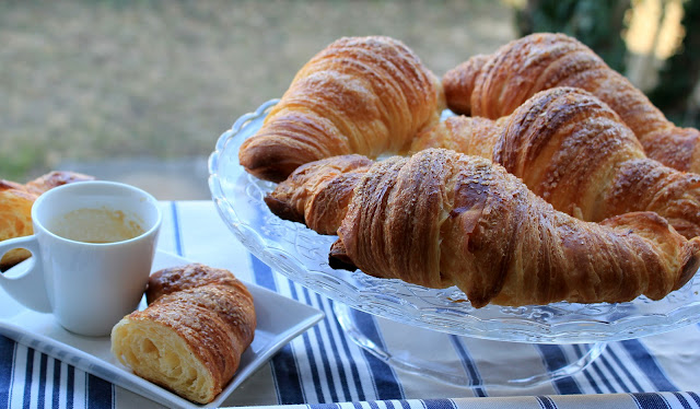 babà che bontà: Mai più quelli del bar..... cornetti a lievitazione ...