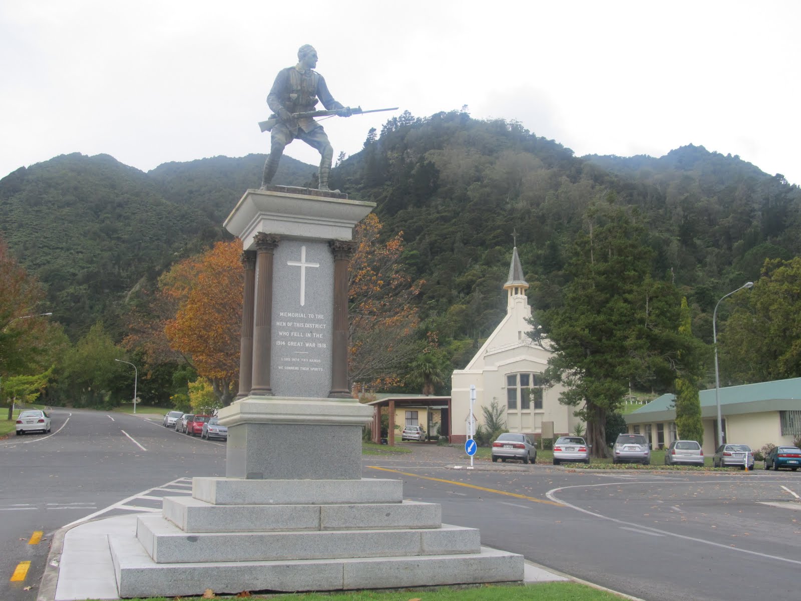 100 NZ World War One Memorials 1914-2014: Te Aroha War Memorial - 22 April 2011