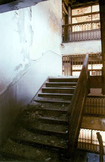 nailhed: The "Far Well"