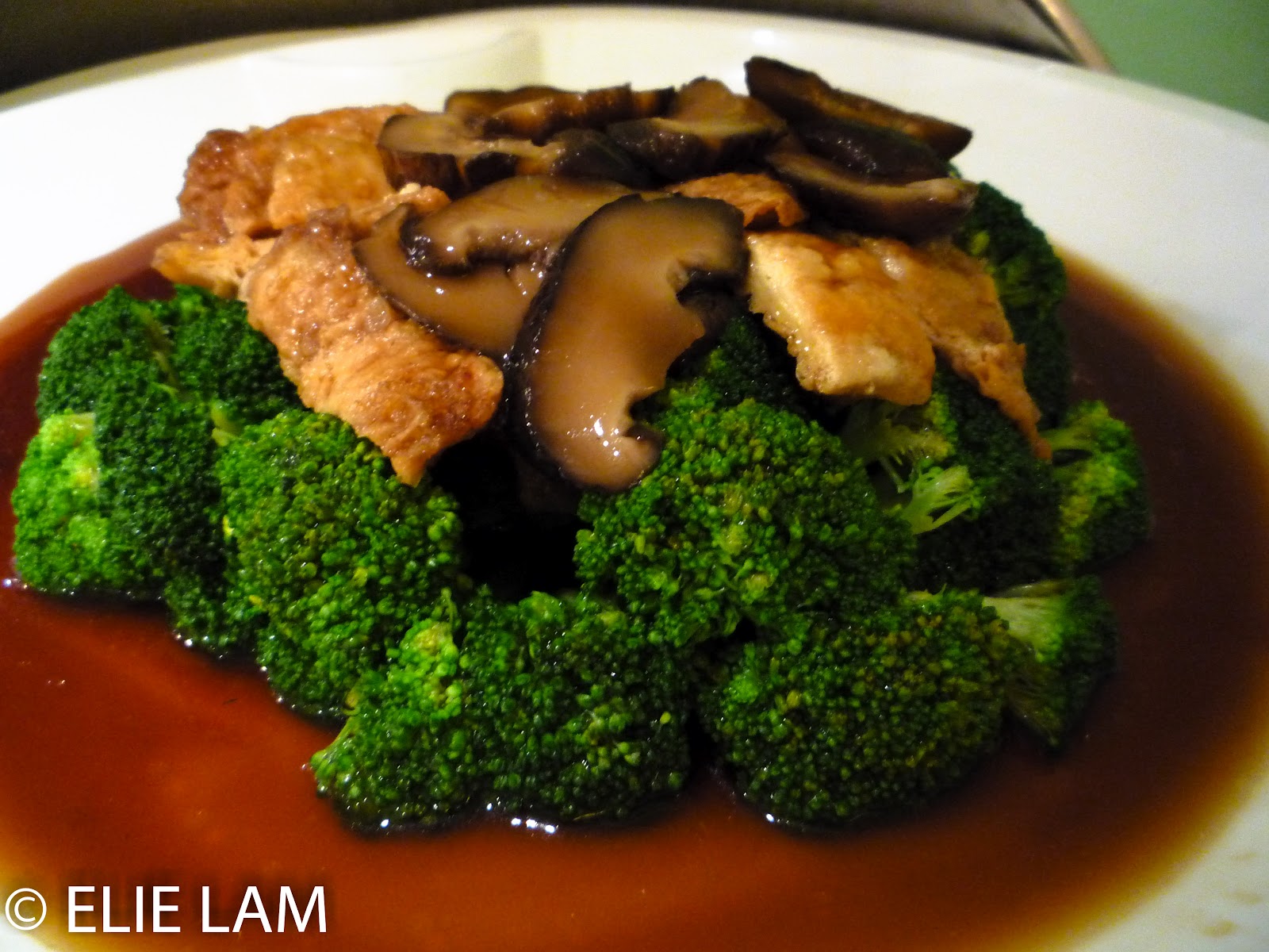 Swez Brasserie, Eastin Hotel - CANTUSLUPUS.COM