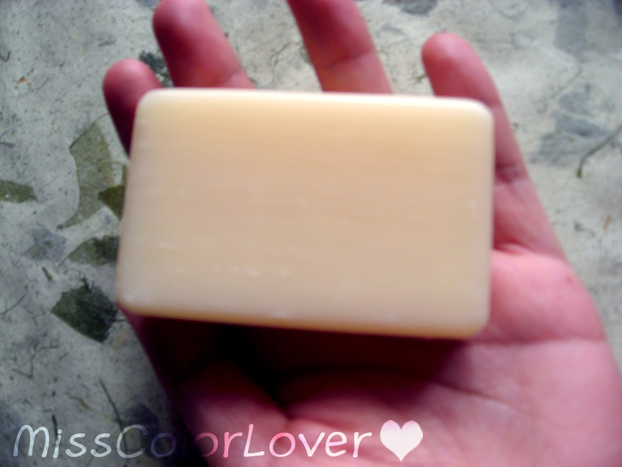 A Splash of Colorful Addictions!: Uguisu Poo (Uguisu no fun ...