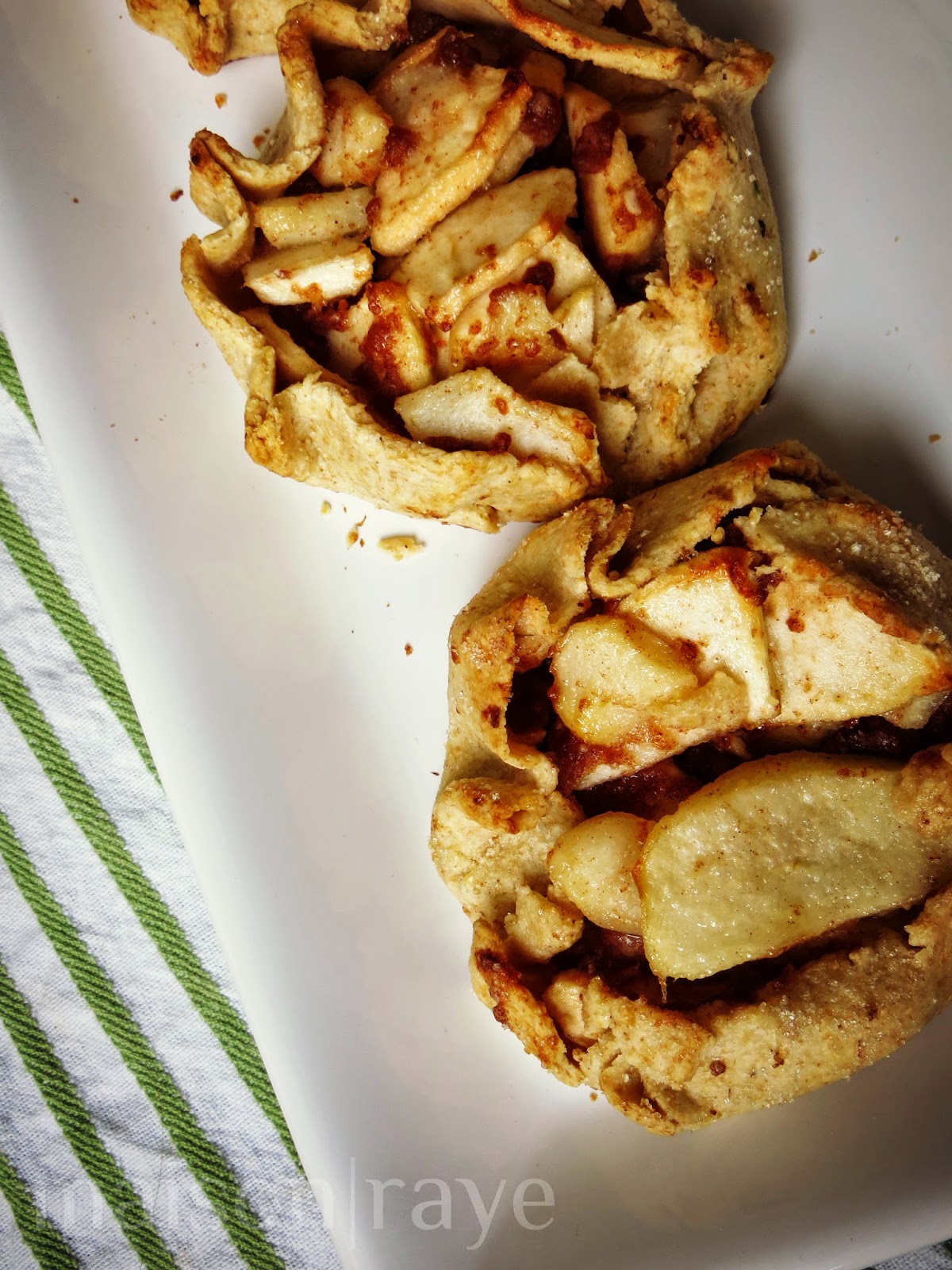 maison|raye: Mini Apple Pear Galettes