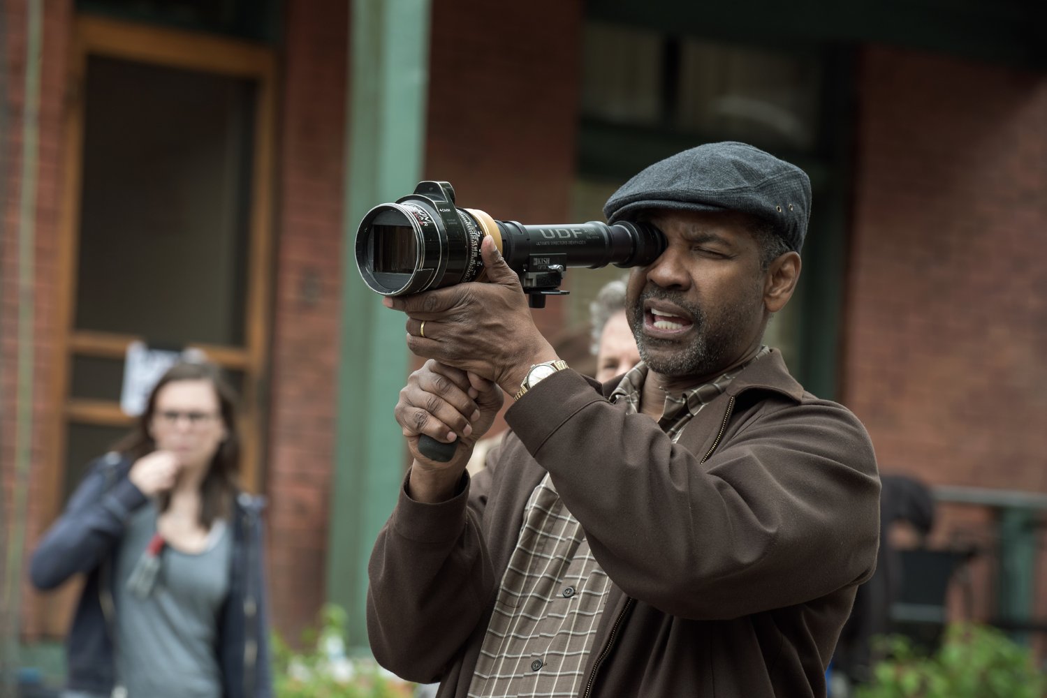 New Clips and Images from FENCES Starring Denzel Washington and Viola ...