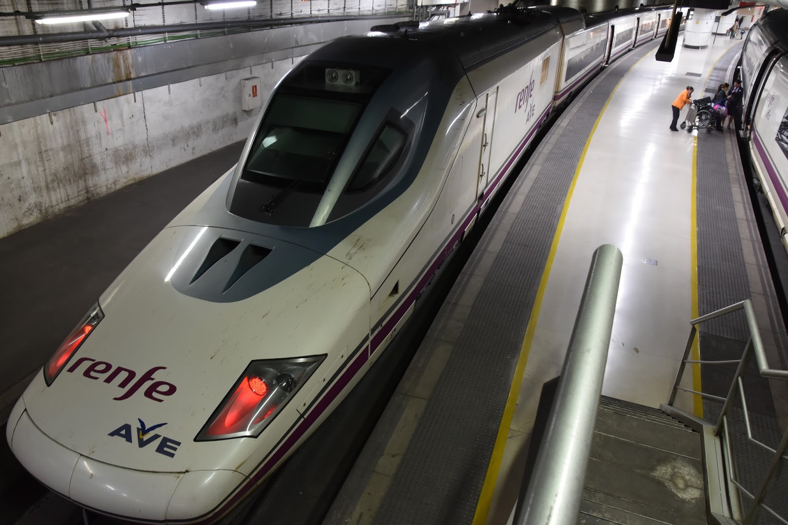 Trains and other things: Barcelona to Madrid by AVE S103