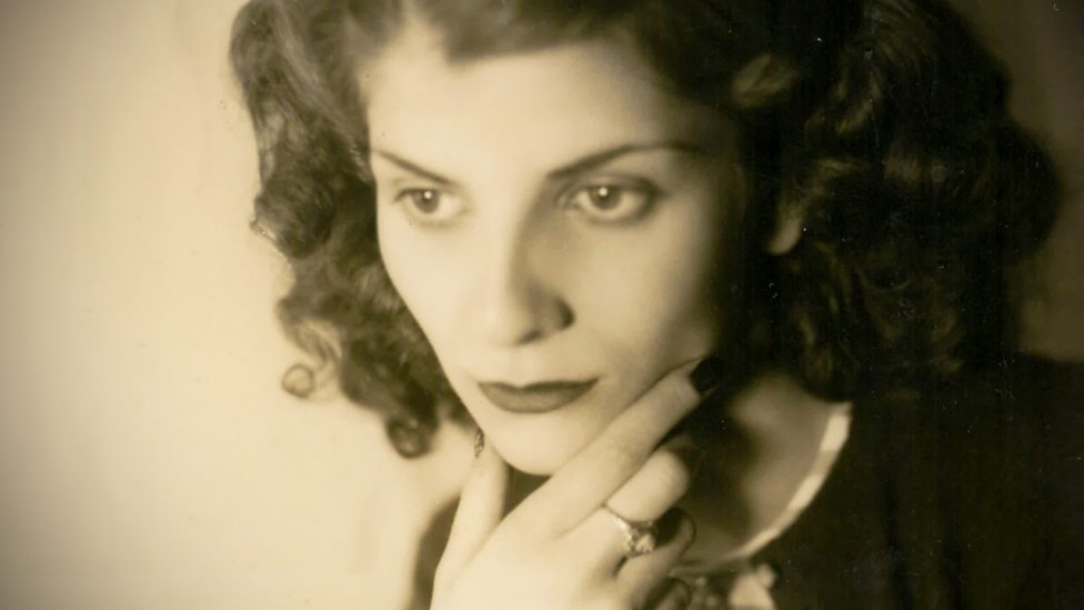 "Los años ligeros" de Elizabeth Jane Howard