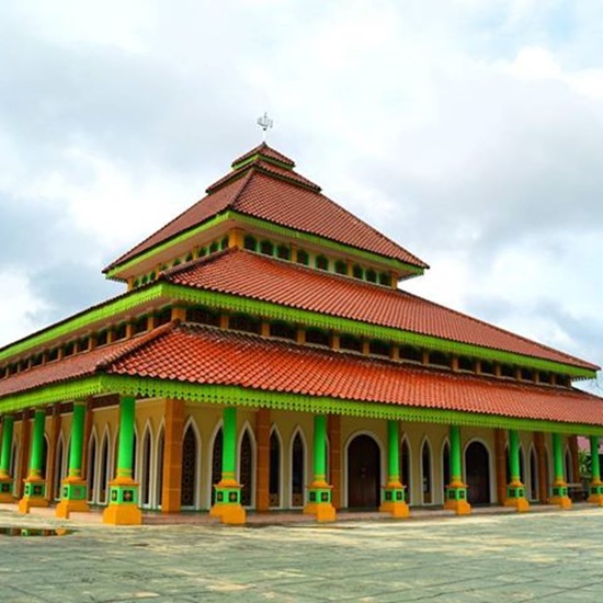 Singgah Ke Masjid: Masjid Raya Rengat, Indragiri Hulu, Riau