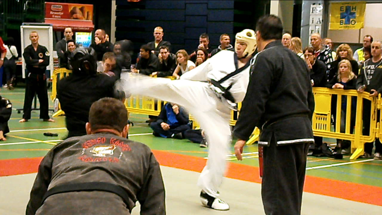 AMERICAN DOJO - Taekwondo/Tangsoodo - Sport Karate/ Kickboxing