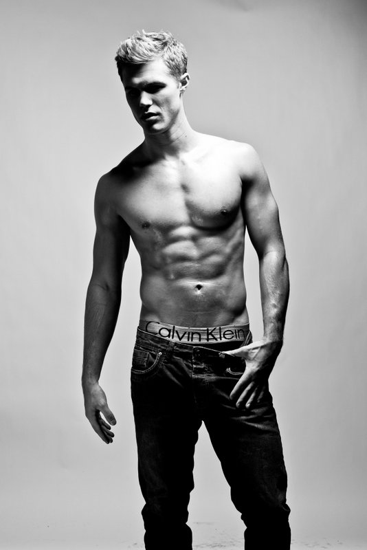 Model Models @ Brett Kallio by Matthew Vin | FASHIONLINES