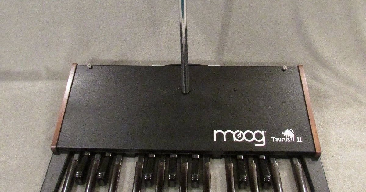 MATRIXSYNTH: Moog Taurus II Bass Synthesizer w/ Pedals SN 1458