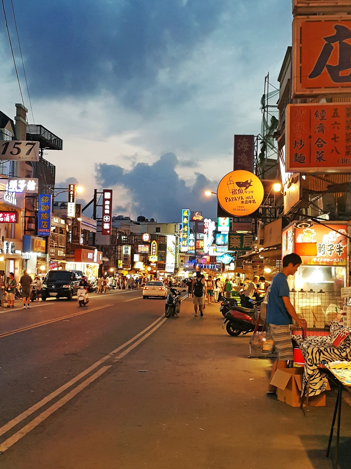 Trip To Taiwan 台湾: Kenting 垦丁 - Kenting Night Market 垦丁大街 - Just An ...