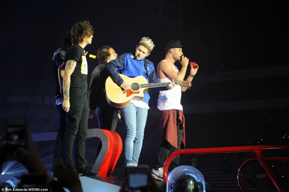 One Direction Girls ♥: Concierto en Sunderland, Inglaterra.-Where We ...