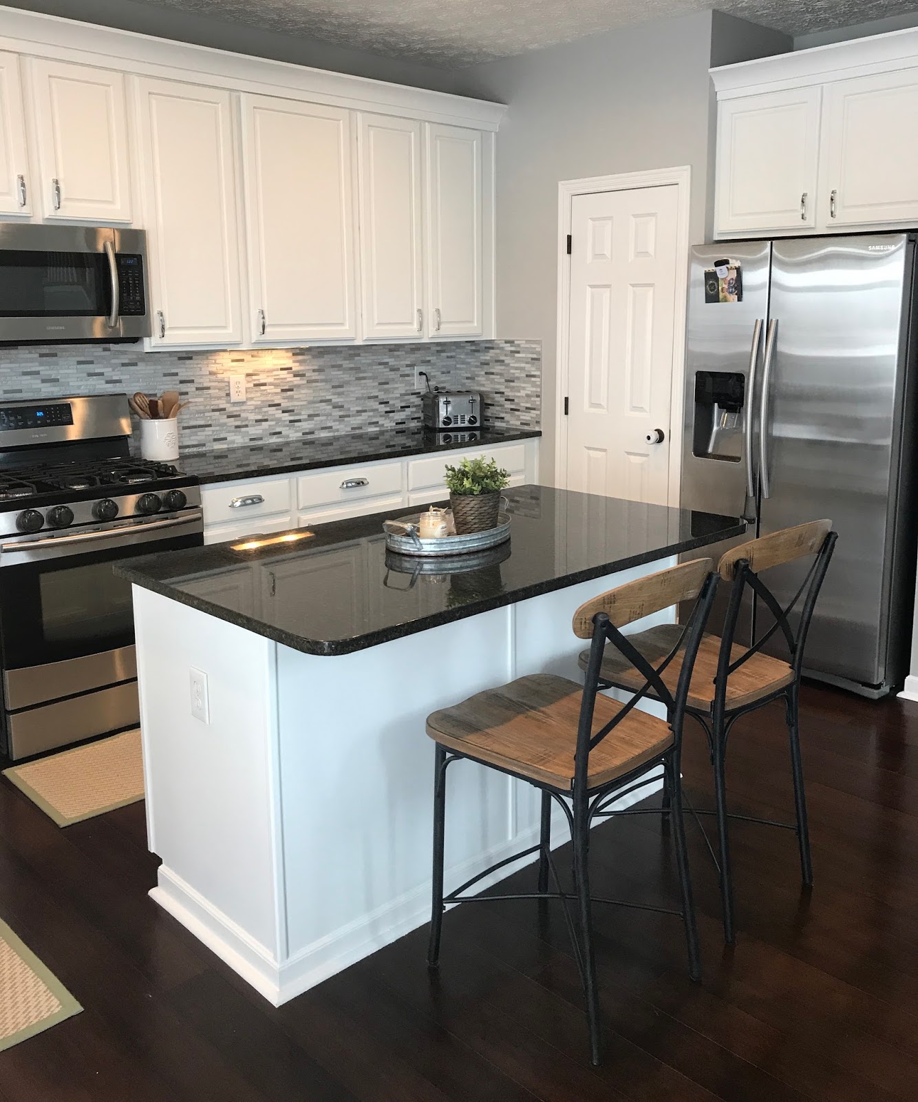 KEEP CALM AND CARRY ON: OUR KITCHEN: BEFORE AND AFTER!