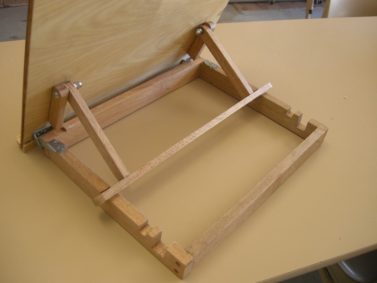 Bateau Bay Men's Shed: Slope Board for a Special Needs School Student