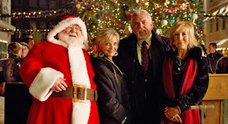 LET'S SEE...: matchmaker santa