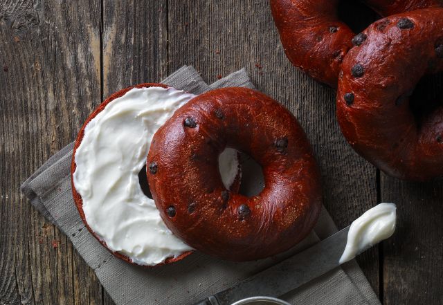 Einstein Bros. Debuts New Red Velvet Bagel for Holidays