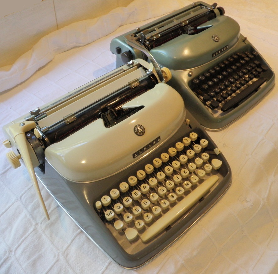 oz.Typewriter: The Alpina: Great portable typewriter now packs 500 ...