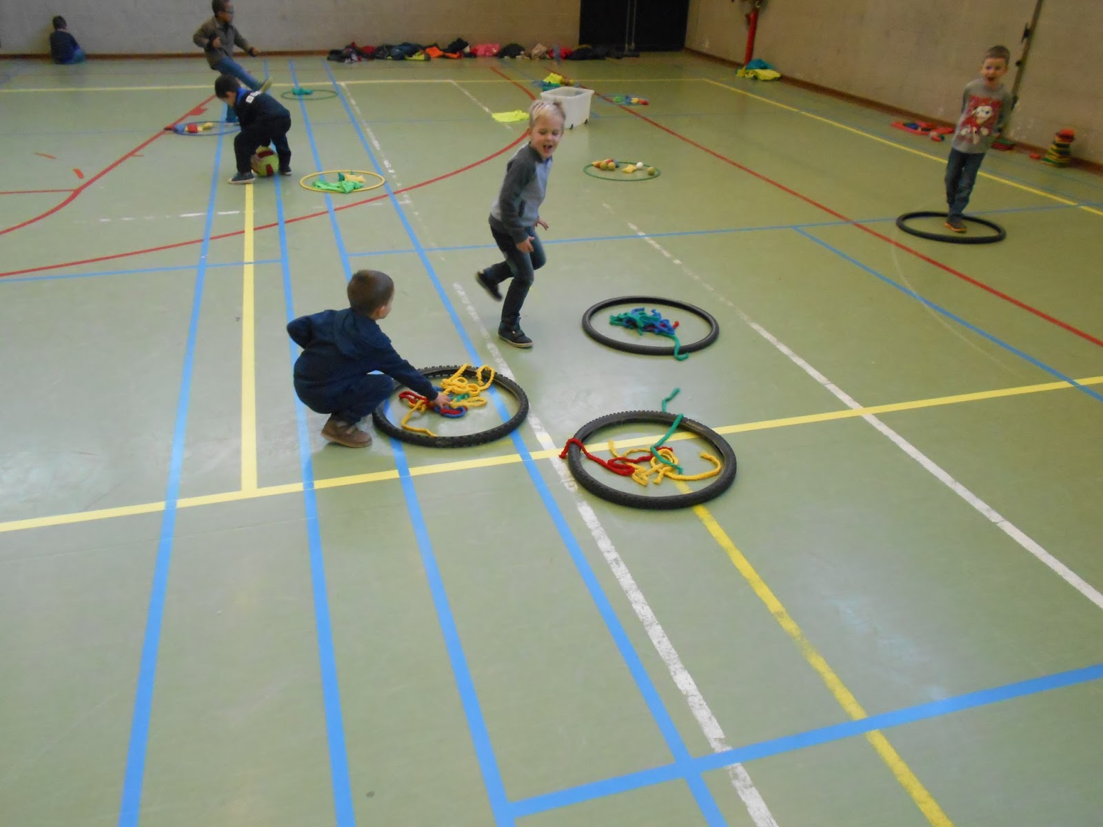 Welkom in de 3de kleuter 'bezige bijtjes' klas: grote ‘kleuter-kerst ...