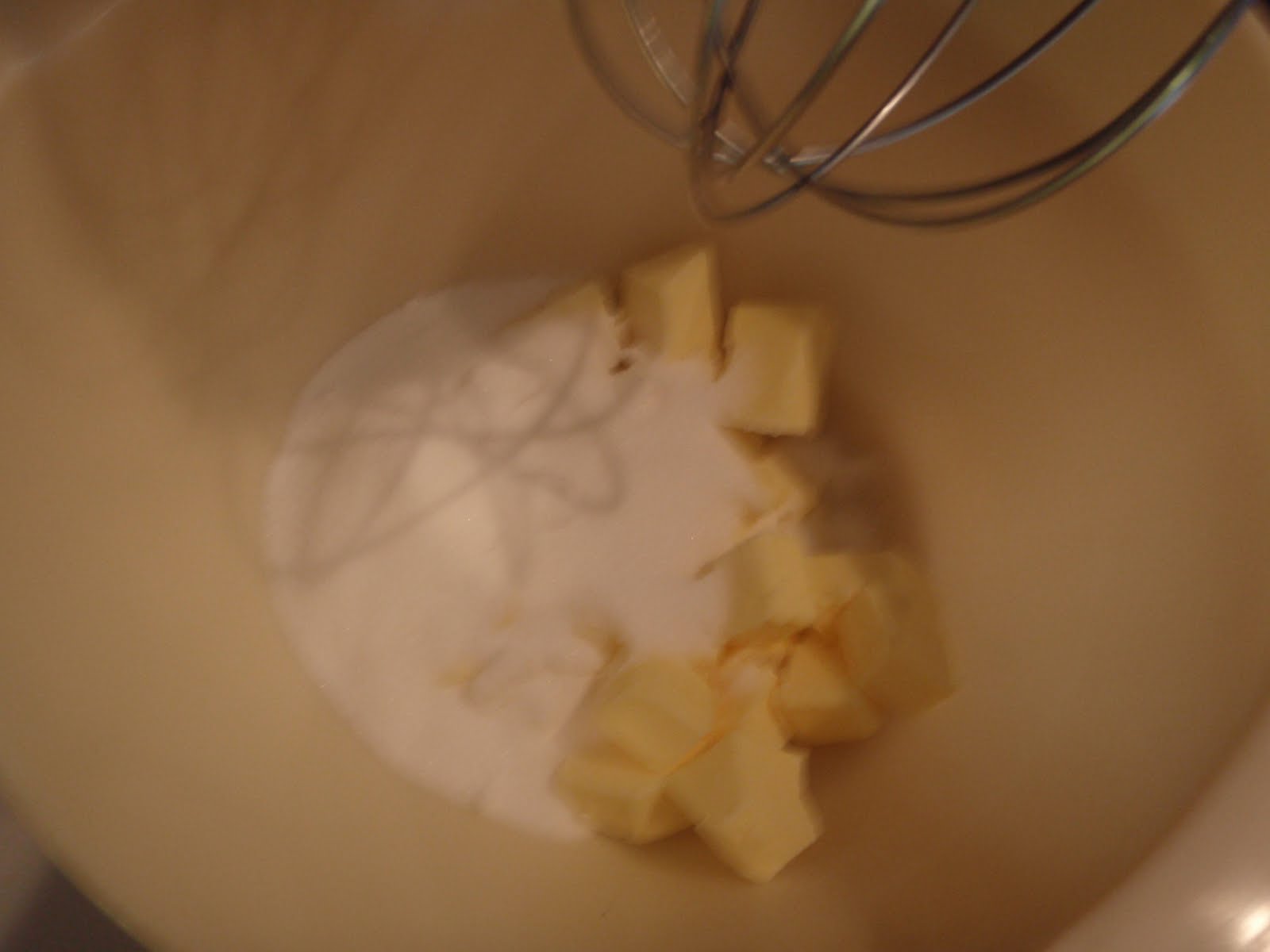 Edward's Recipe Whirl: Almond Victoria Sponge Cake