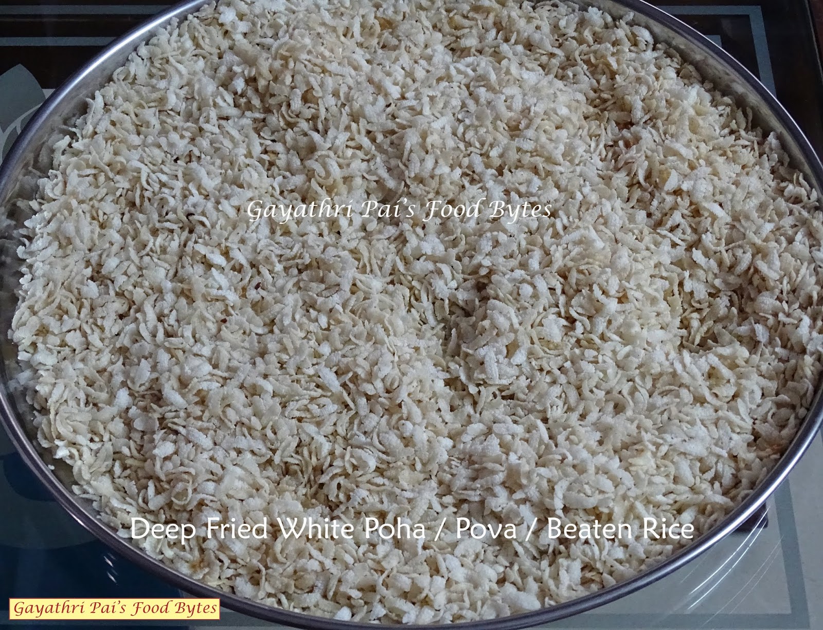 Gayathri Pai's Food Bytes: White~Red Beaten Rice (Poha/Pova) Chivda ...