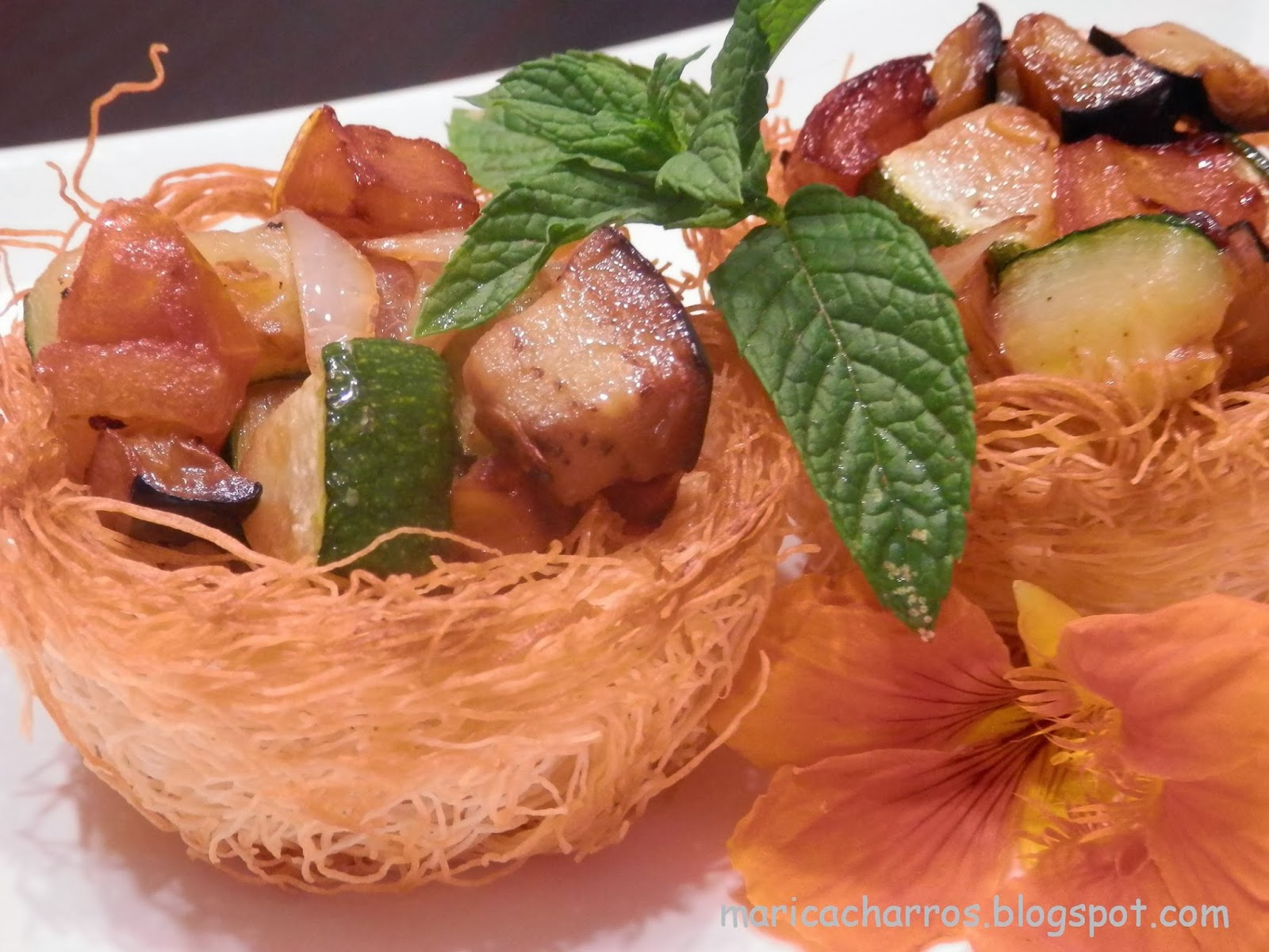 Nidos de pasta kataifi con verduras salteadas | Maricacharros