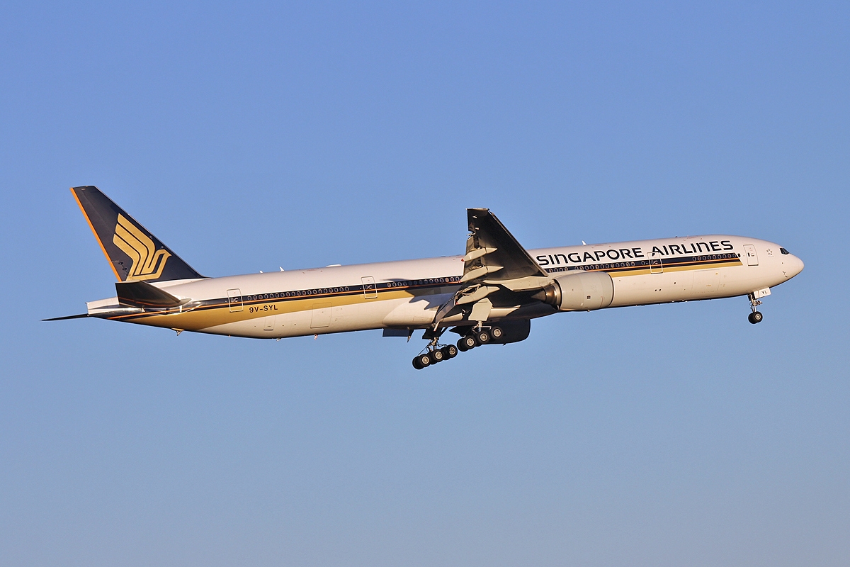 Perth Airport Spotter's Blog: SIA B777-312 9V-SYL (Image Heavy) SQ225/224