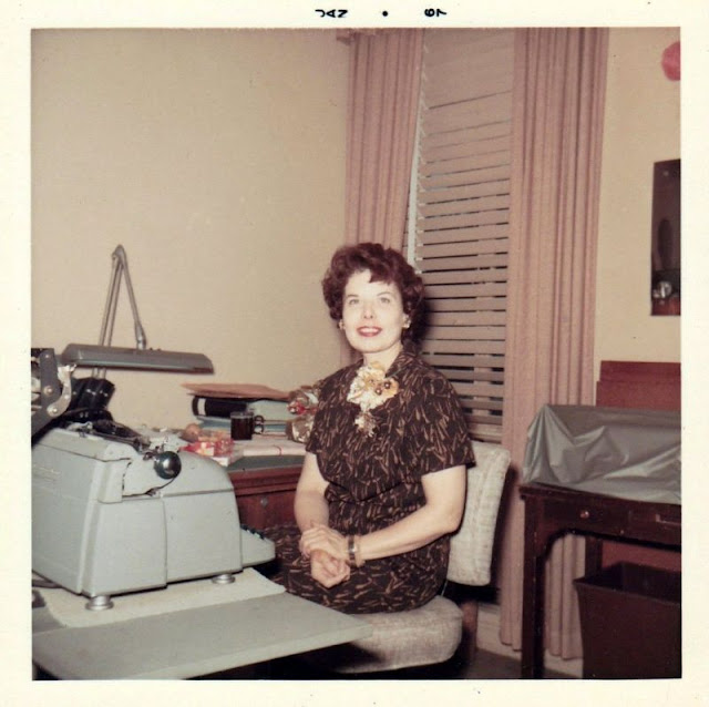 At the Office: 36 Interesting Pics Show How Work Has Changed Since the ...