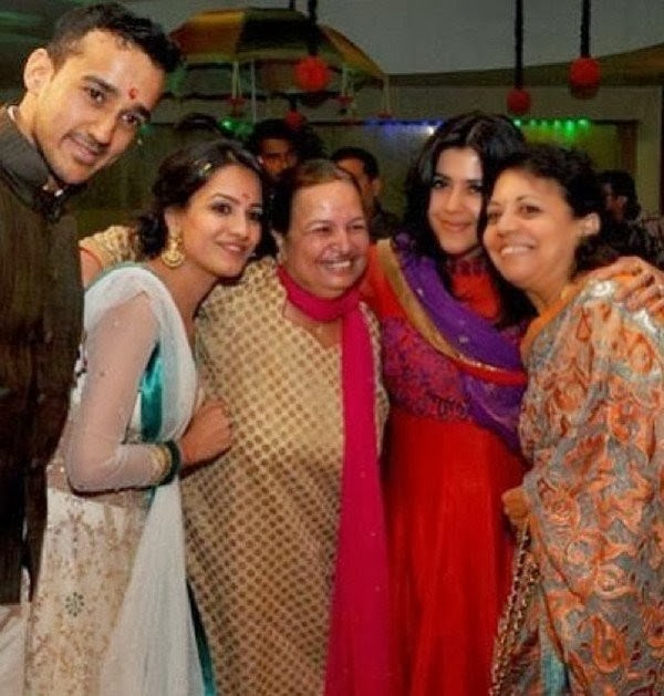 Actress Anitha Wedding Photos - Sexy Photolite