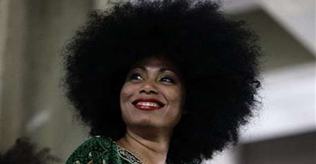 Artista cubana hace una competencia de pelo afro para reforzar el ...