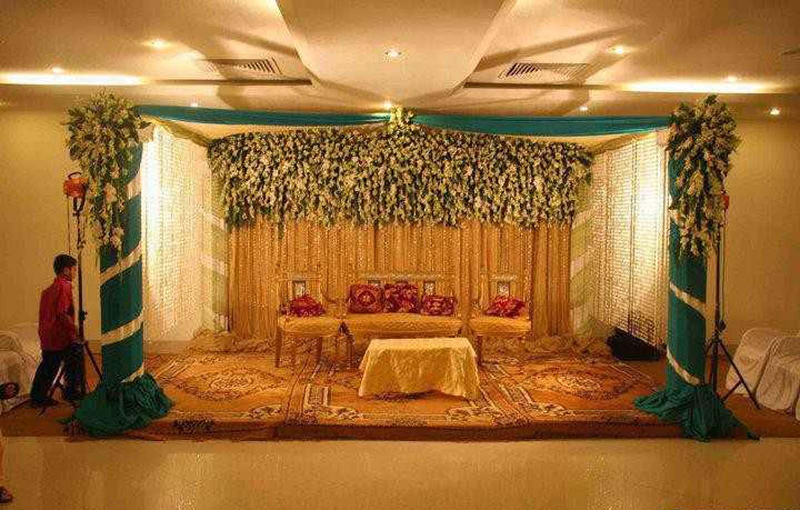 Gaye Holud or Turmeric on the Body Stage Decoration Idea - Bengali ...