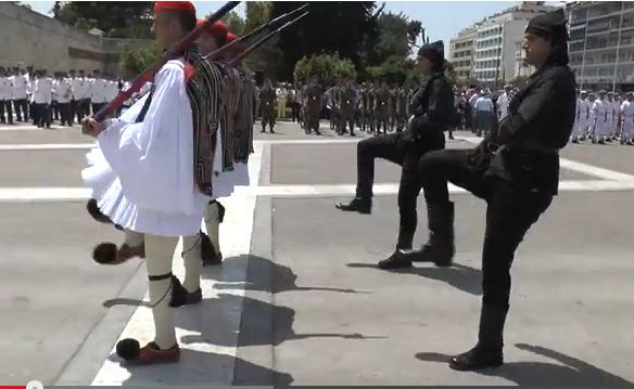 ΒΙΝΤΕΟ: Η ΜΕΓΑΛΗ ΑΛΛΑΓΗ ΦΡΟΥΡΑΣ...! ΣΥΝΤΑΓΜΑ 19 ΜΑΪΟΥ 2013... ΕΥΖΩΝΟΙ ...