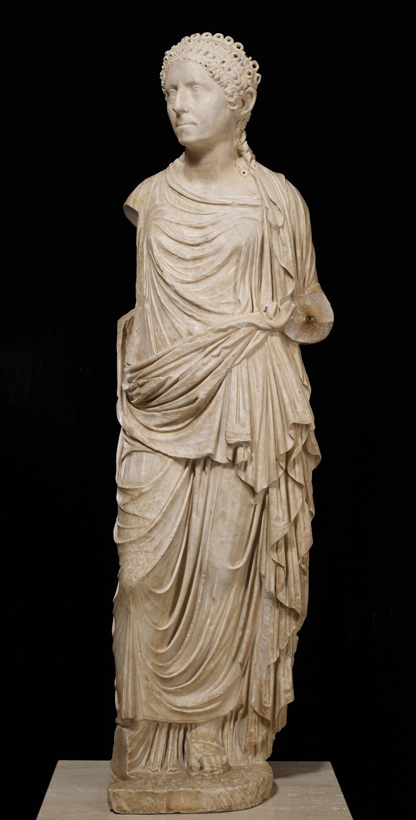 Spencer Alley: Figures in Marble, Istrian Stone, Ivory, Alabaster, Bronze