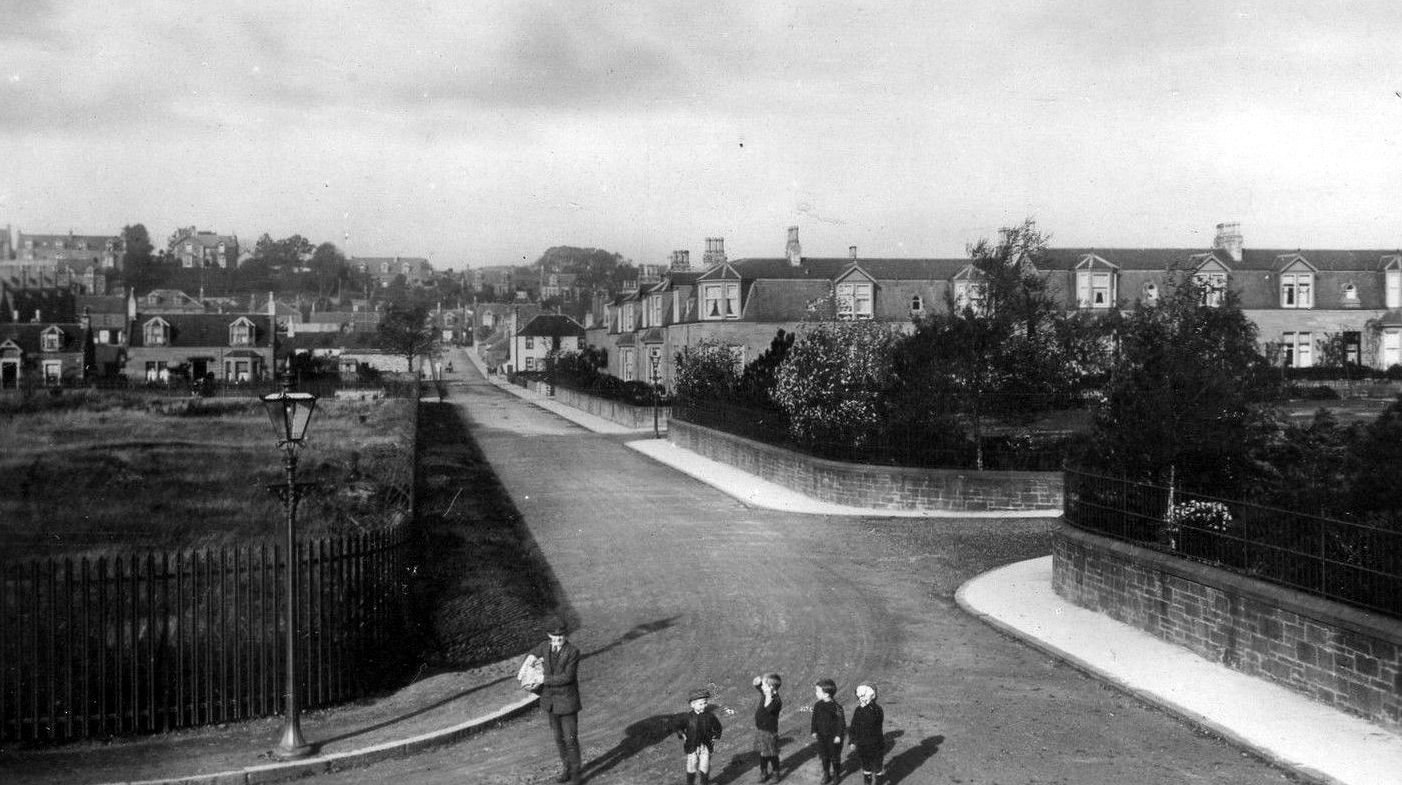 Tour Scotland: Old Photograph Tay Street Monifieth Scotland