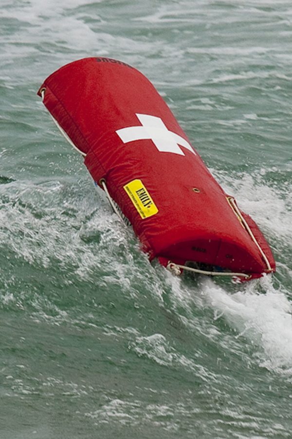 EMILY Robot Pengawal Renang | Fortuna