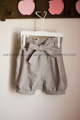 A Pocket full of goldfish: Paperbag Balloon Shorts Tutorial