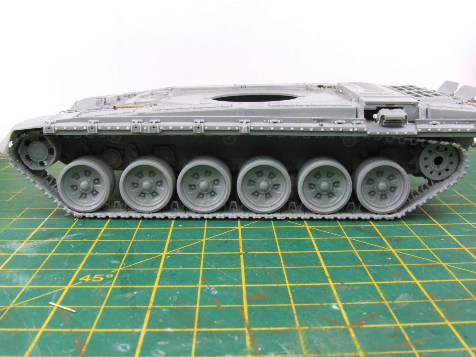 Pete's Model World : T-90 Tracks and Turret Tweaks Part 2