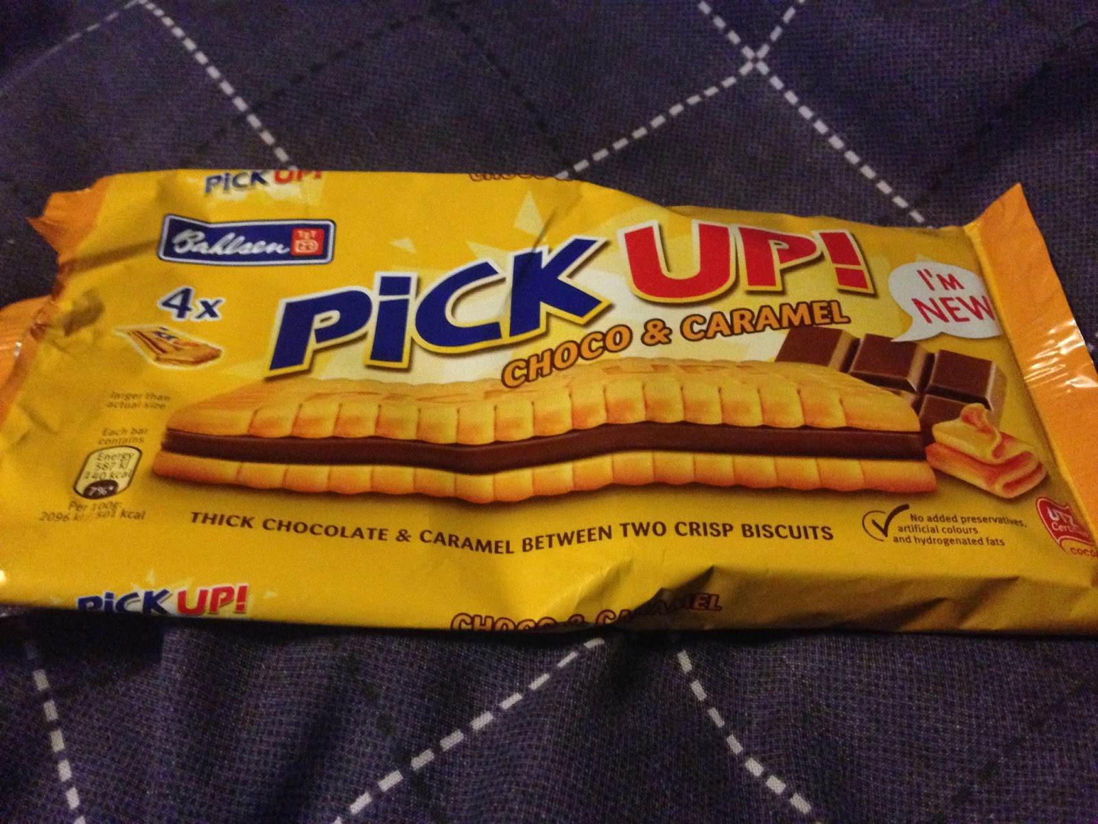 Angie Cupcake Reviews: NEW Choco and Caramel Pick Up! Biscuits