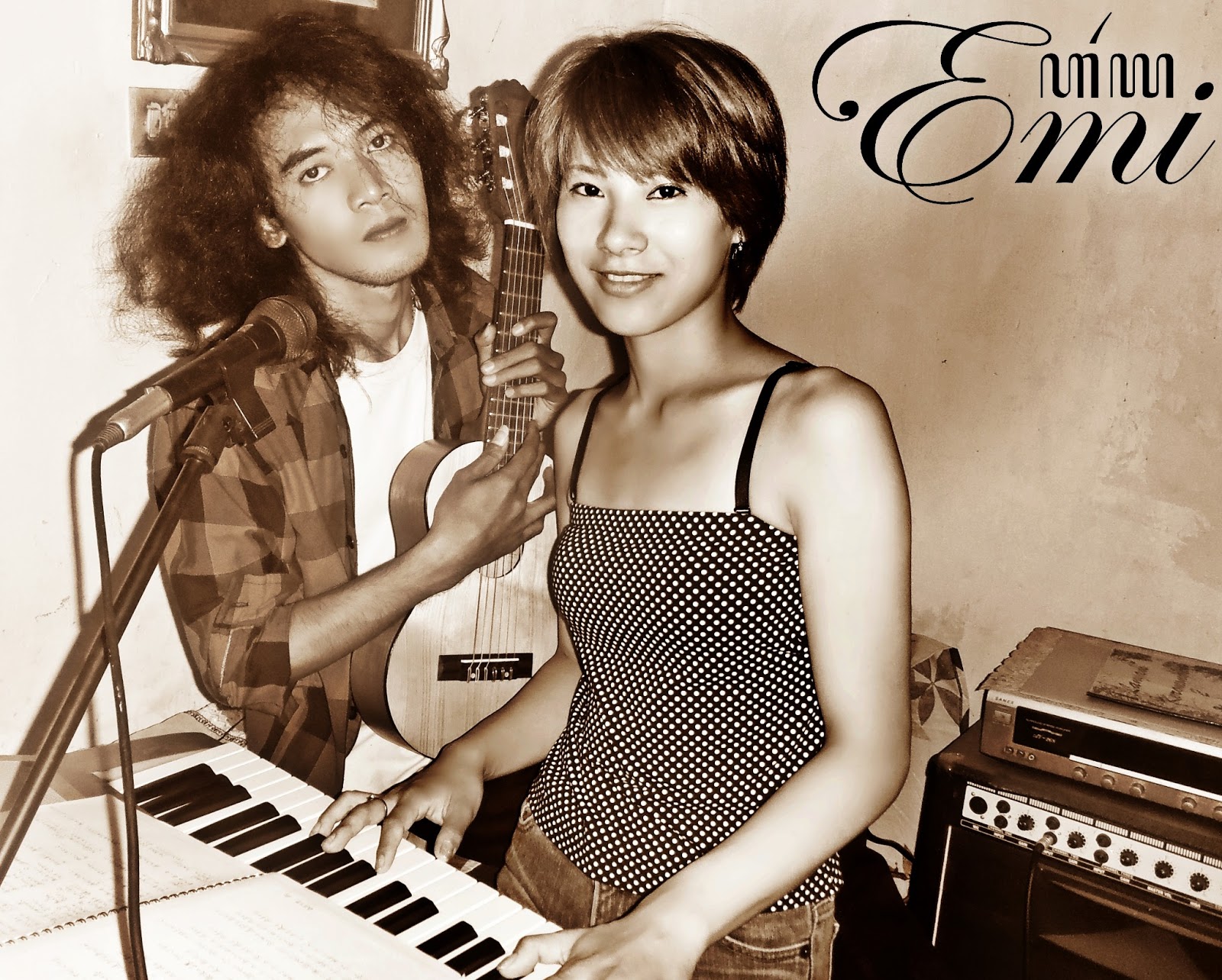 シンガー Emi Mahadewi（エミ マハデヴィ）: Singer Emi & Arya Esa Mahadewa