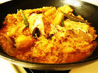 Chumkie's Kitchen : Chaal Diye Muror Ghonto - Fish Pilaf