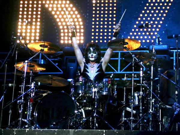 KISS ROCKEA MI MUNDO: FELIZ CUMPLEAÑOS ERIC SINGER!