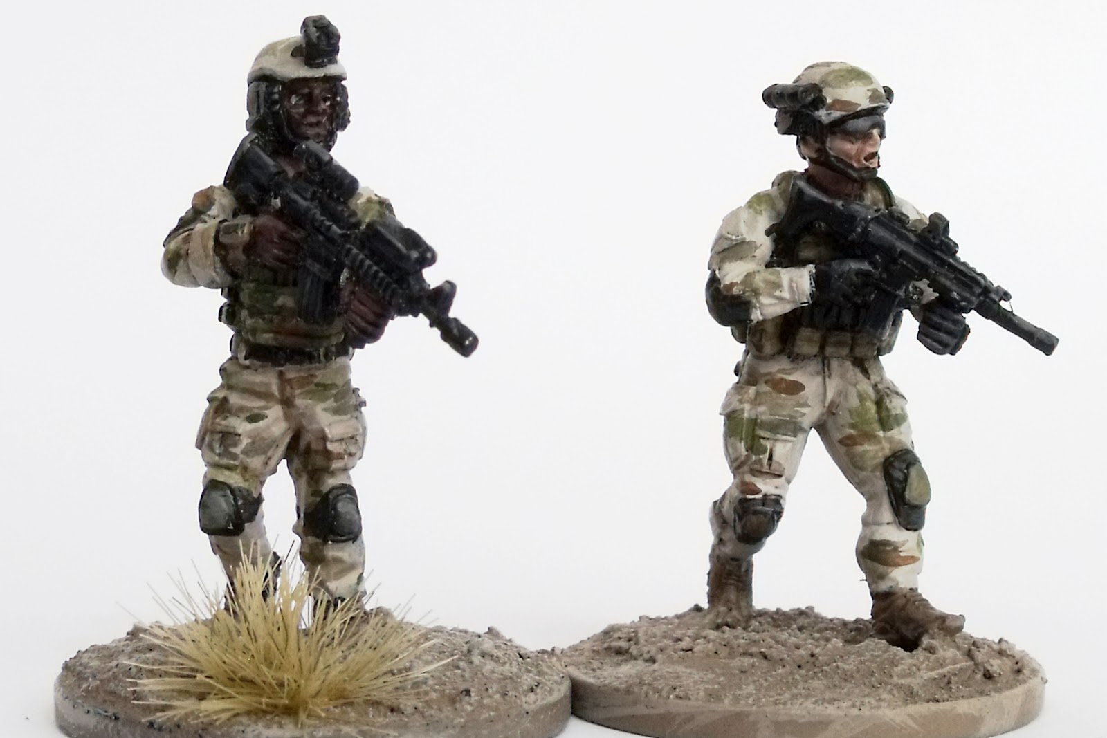 Four Colour Super Minis: Delta Force Fire Team- Behind the Lines in Zugando