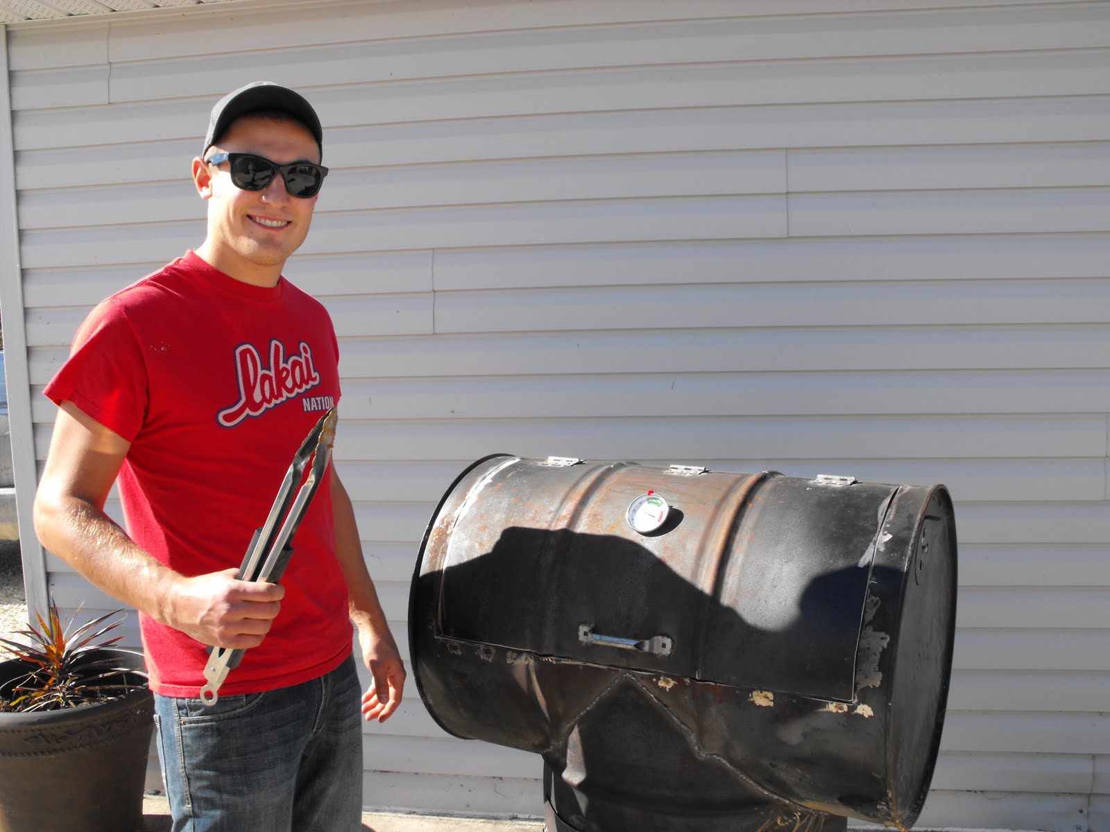 Canadian Smokin: Homemade Barrel Smoker