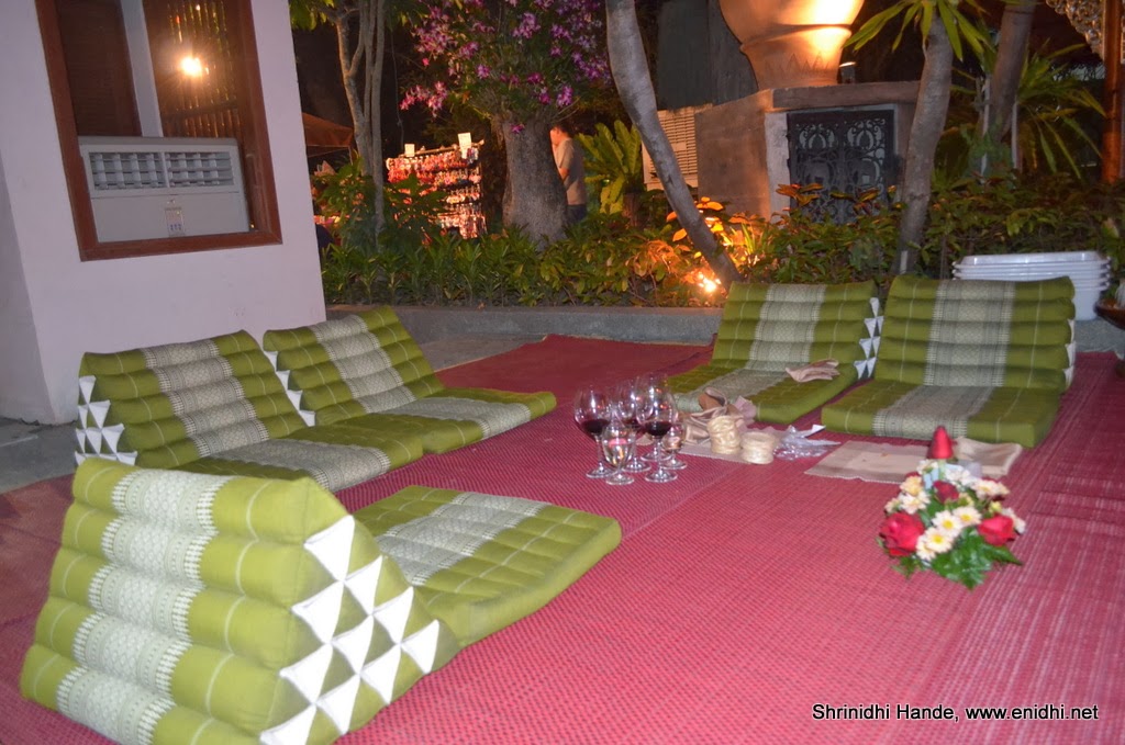 Dinner Experience at KhumKhantoke Restaurant, ChiangMai - eNidhi India ...