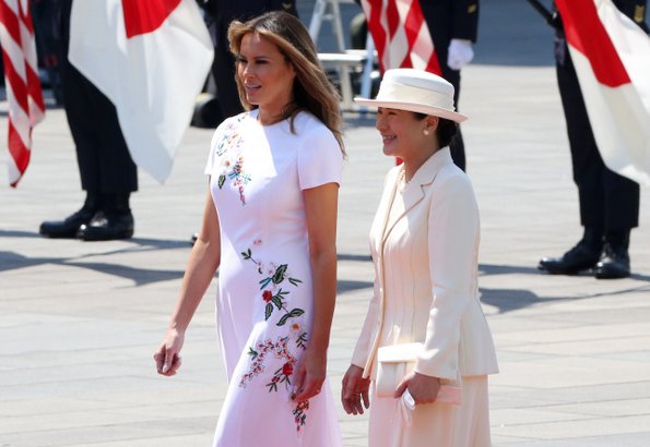 Emperor Naruhito and Empress Masako welcomed President Donald Trump and ...