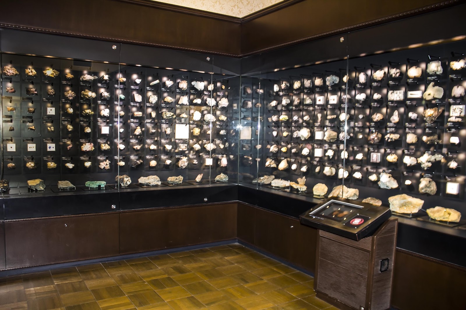 Mineral Bliss: A Wonderful Display of Japanese Mineral Specimens