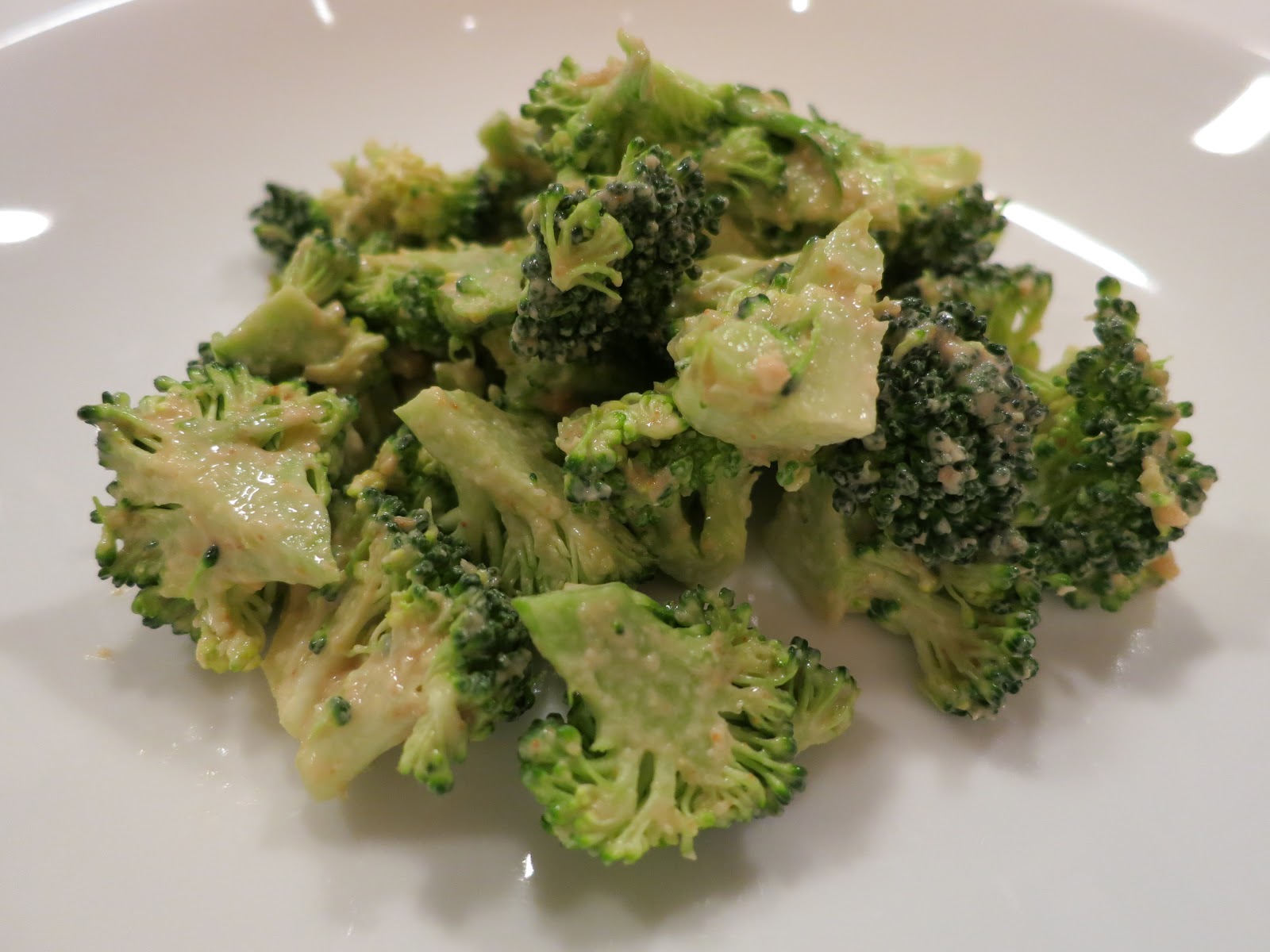 The Veracious Vegan: Cheesy Broccoli Bowl