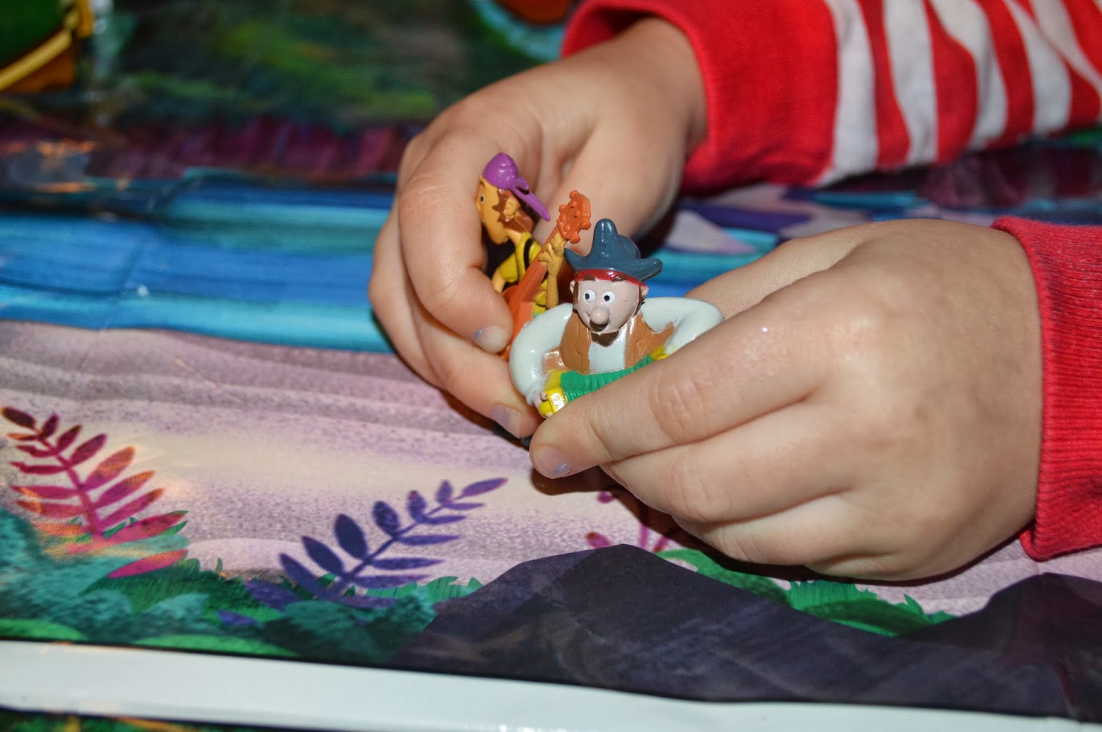 Jake and the Neverland Pirates Play Night : Living Arrows - Diary of ...