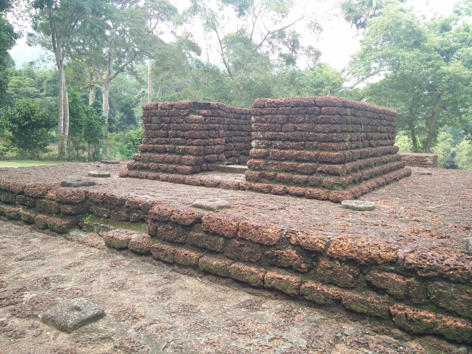 बुजाङ भ्यालीका मन्दिरहरु