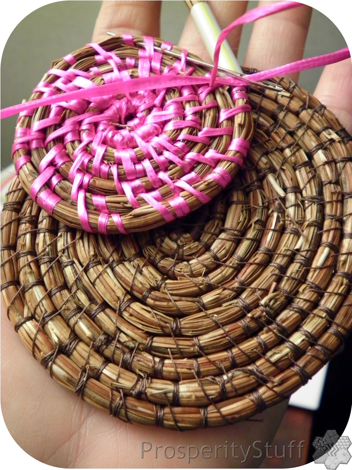 ProsperityStuff Quilts: Pine Needles! Who Knew?!