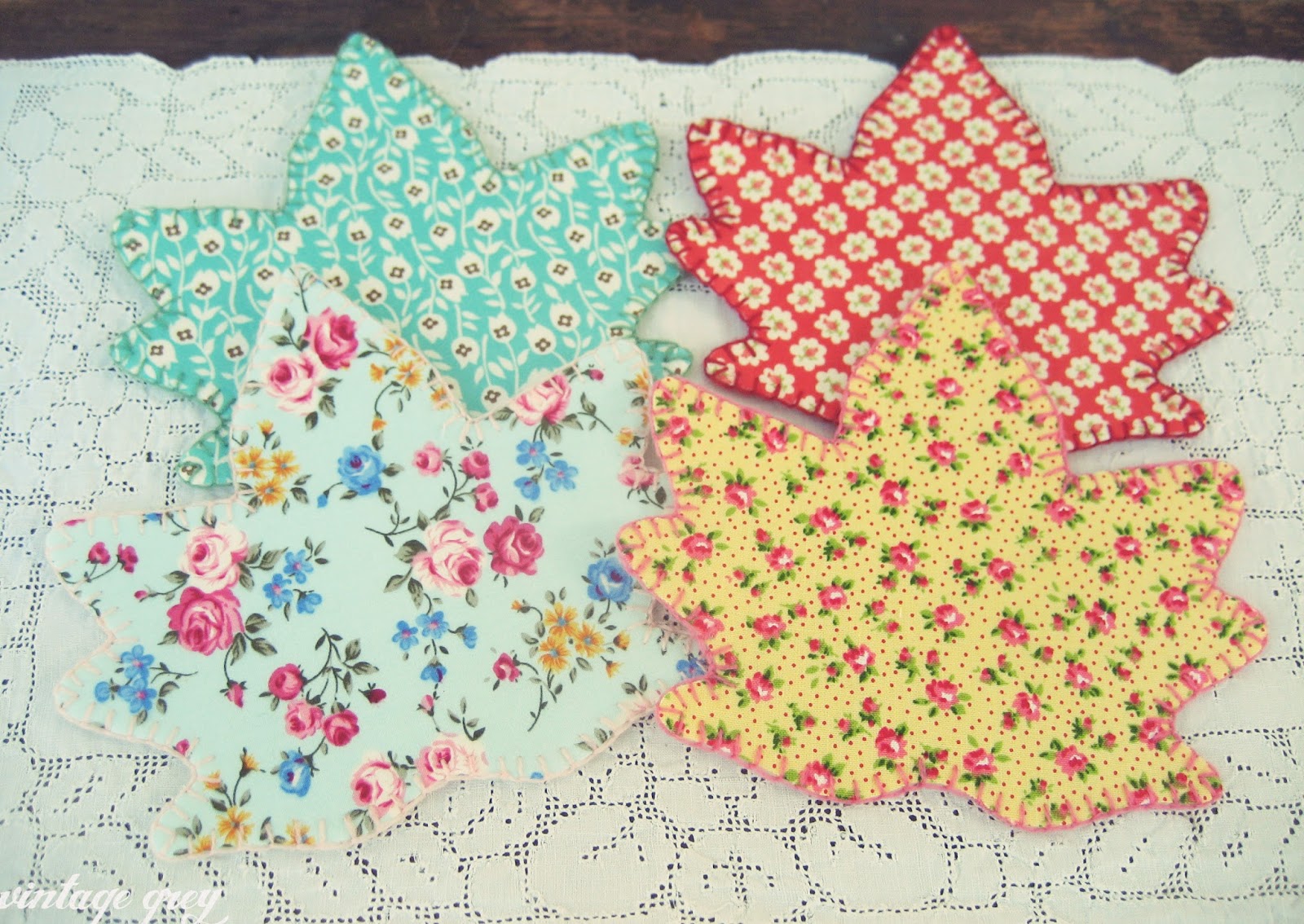 vintage grey: maple leaves